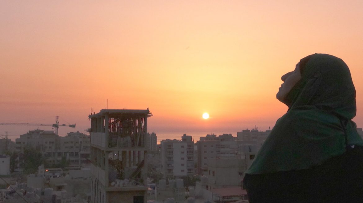 01_FADIAS_TREE_Fadia_at_sunset - Whitechapel Gallery